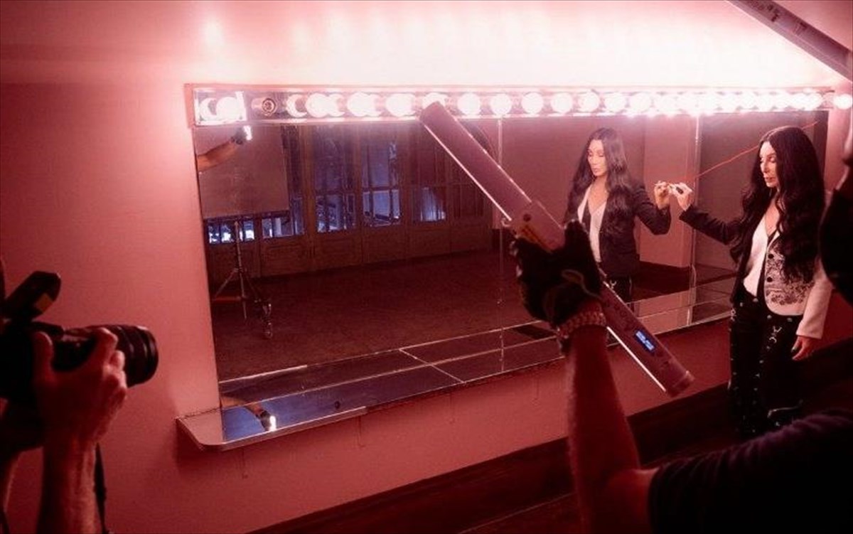 Iggy Pop, Cher, Jennifer Hudson στο ημερολόγιο Pirelli 2022 με τον φακό ...